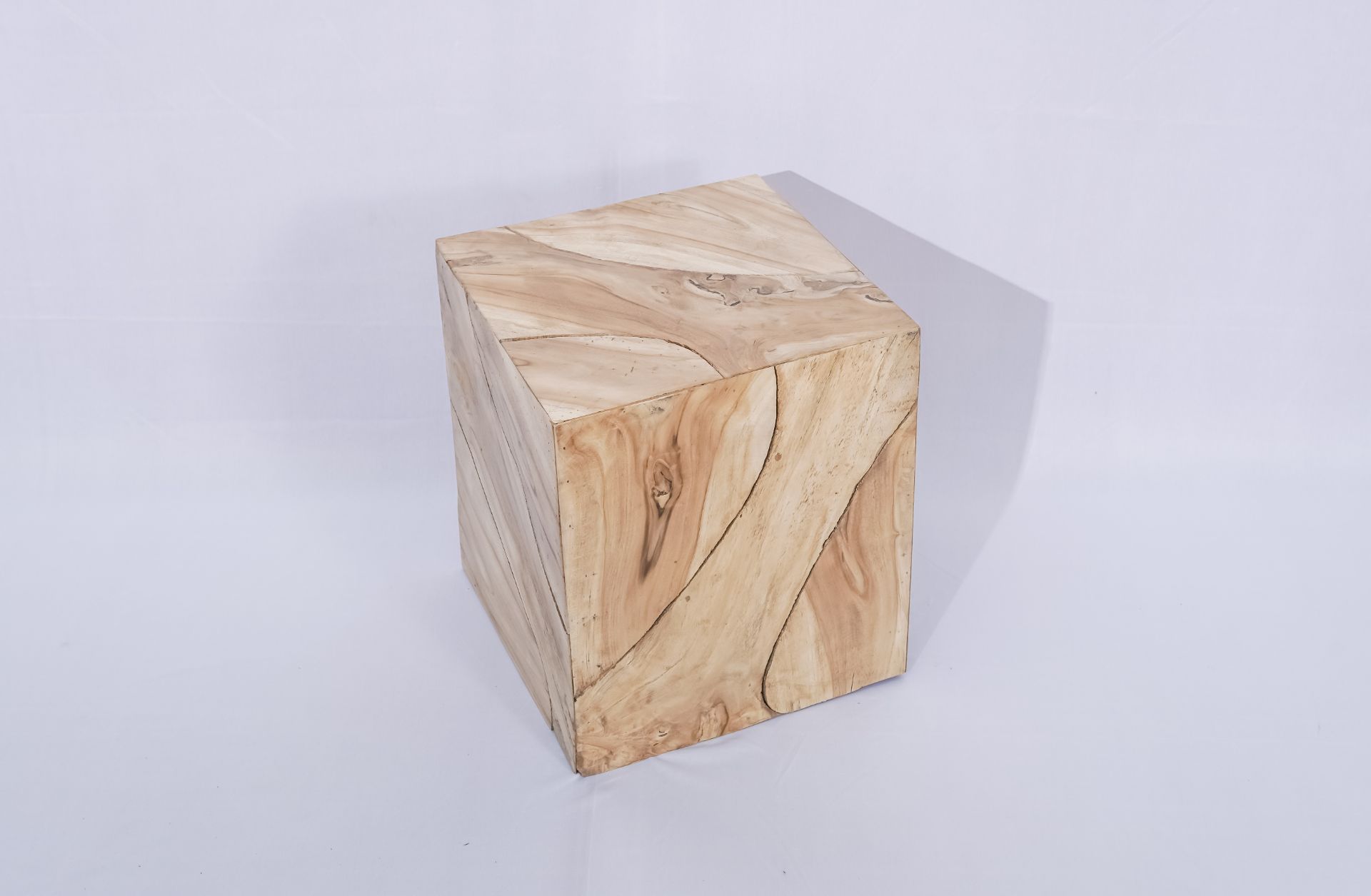 FairIndo : Tabouret cube Teck AJI